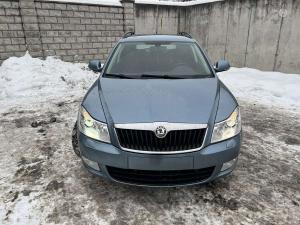 Blue Skoda Octavia 2010 in Kaunas, with an engine capacity of 1.97 L and mileage of 261 thousand km for 3700 €, photo 7 on AUTOMOTO.COM.LV