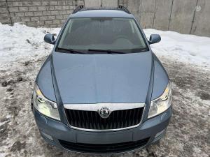 Blue Skoda Octavia 2010 in Kaunas, with an engine capacity of 1.97 L and mileage of 261 thousand km for 3700 €, photo 8 on AUTOMOTO.COM.LV