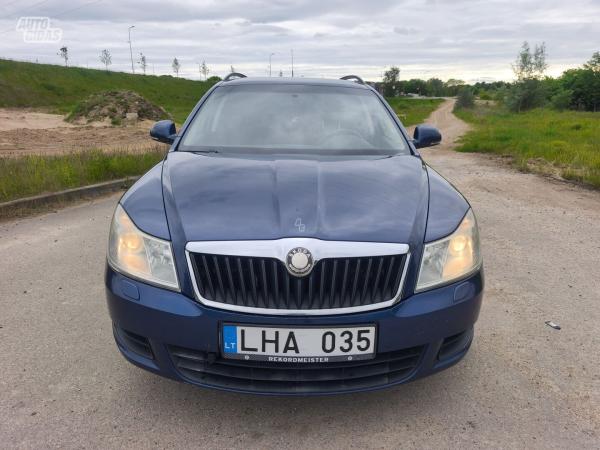 Blue Skoda Octavia 2010 in Vilnius, with an engine capacity of 1.80 L and mileage of 338 thousand km for 1800 €, photo 3 on AUTOMOTO.COM.LV