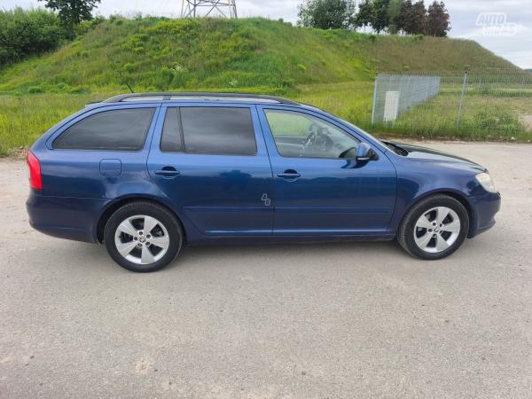 Blue Skoda Octavia 2010 in Vilnius, with an engine capacity of 1.80 L and mileage of 338 thousand km for 1800 €, photo 8 on AUTOMOTO.COM.LV