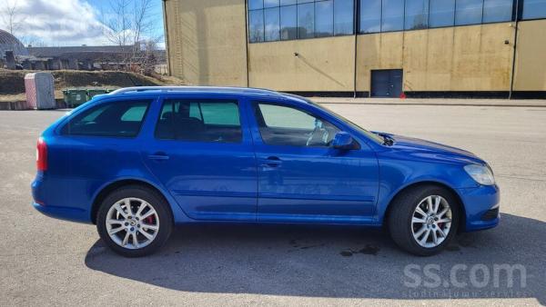 Zils Skoda Octavia 2010 Talsi, ar dzinēja tilpumu 2.00 L un nobraukumu 0 tūkst. km par 3700 €, foto 4 vietnē AUTOMOTO.COM.LV