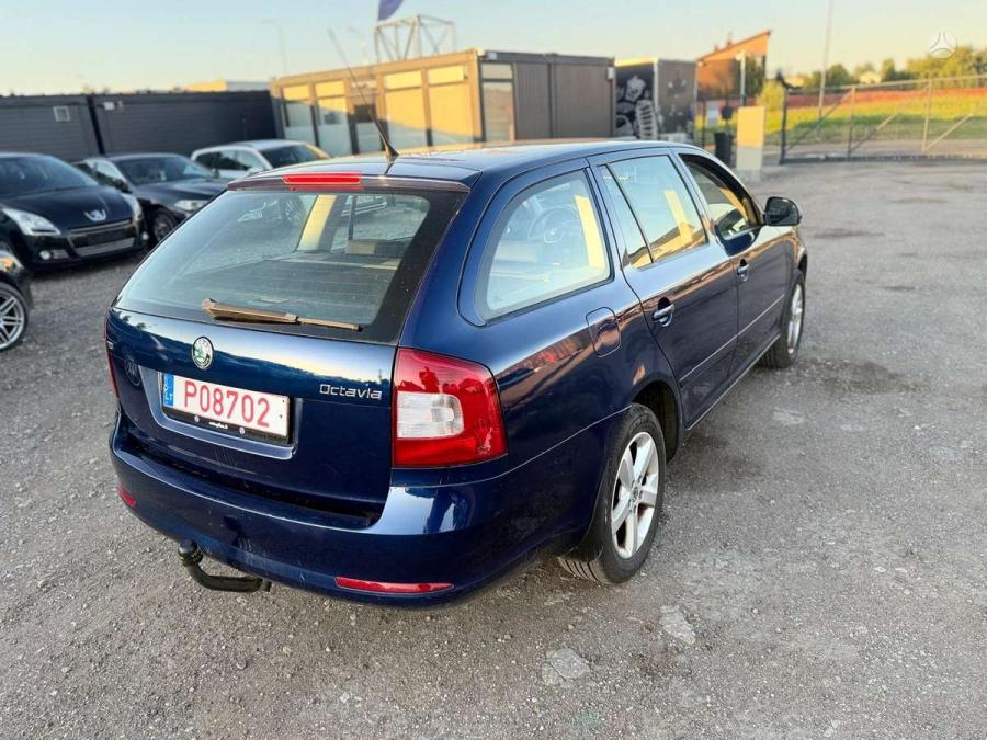 Zils Skoda Octavia 2010 Kauņa, ar dzinēja tilpumu 1.90 L un nobraukumu 271 tūkst. km par 2650 €, foto 6 vietnē AUTOMOTO.COM.LV
