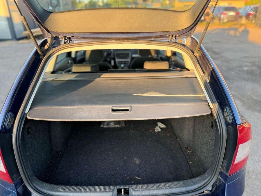 Zils Skoda Octavia 2010 Kauņa, ar dzinēja tilpumu 1.90 L un nobraukumu 271 tūkst. km par 2650 €, foto 12 vietnē AUTOMOTO.COM.LV