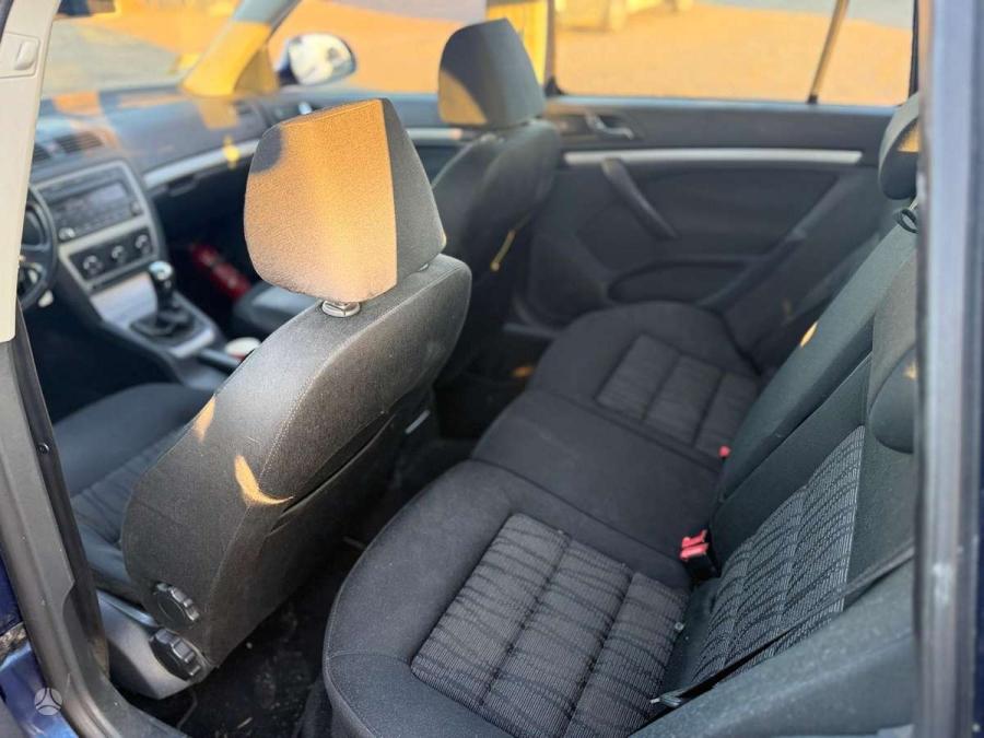 Zils Skoda Octavia 2010 Kauņa, ar dzinēja tilpumu 1.90 L un nobraukumu 271 tūkst. km par 2650 €, foto 15 vietnē AUTOMOTO.COM.LV