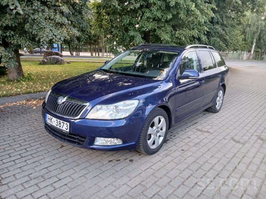 Zils Skoda Octavia 2010 Ogre, ar dzinēja tilpumu 2.00 L un nobraukumu 228 tūkst. km par 2790 €, foto 1 vietnē AUTOMOTO.COM.LV