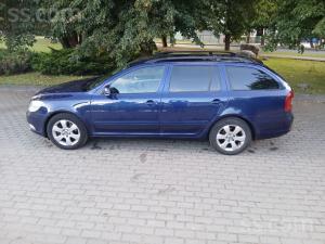 Zils Skoda Octavia 2010 Ogre, ar dzinēja tilpumu 2.00 L un nobraukumu 228 tūkst. km par 2790 €, foto 3 vietnē AUTOMOTO.COM.LV