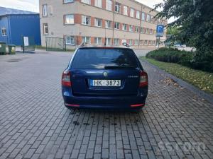 Zils Skoda Octavia 2010 Ogre, ar dzinēja tilpumu 2.00 L un nobraukumu 228 tūkst. km par 2790 €, foto 5 vietnē AUTOMOTO.COM.LV