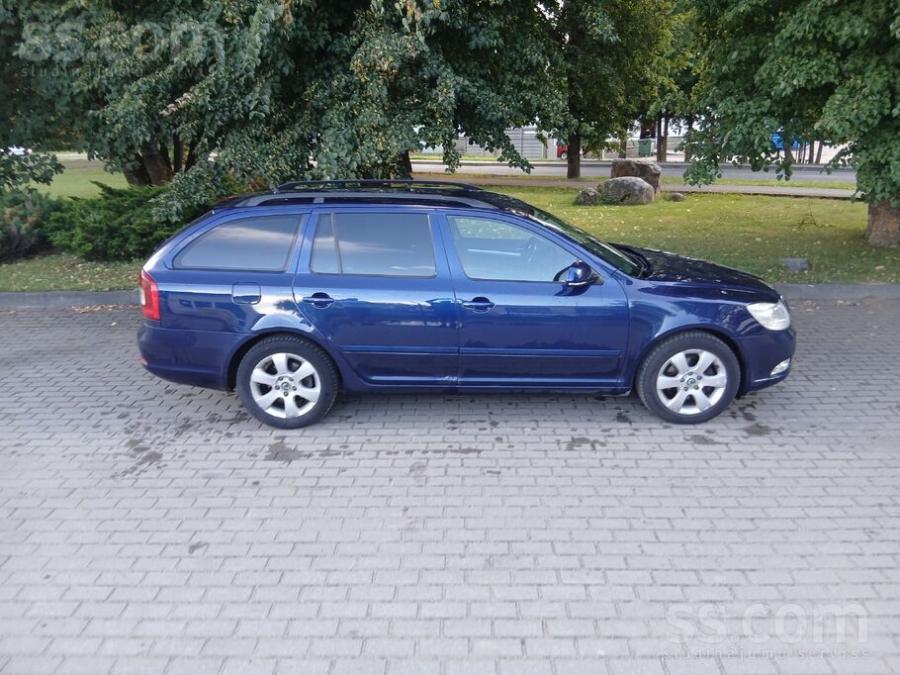 Zils Skoda Octavia 2010 Ogre, ar dzinēja tilpumu 2.00 L un nobraukumu 228 tūkst. km par 2790 €, foto 7 vietnē AUTOMOTO.COM.LV