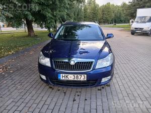 Zils Skoda Octavia 2010 Ogre, ar dzinēja tilpumu 2.00 L un nobraukumu 228 tūkst. km par 2790 €, foto 9 vietnē AUTOMOTO.COM.LV