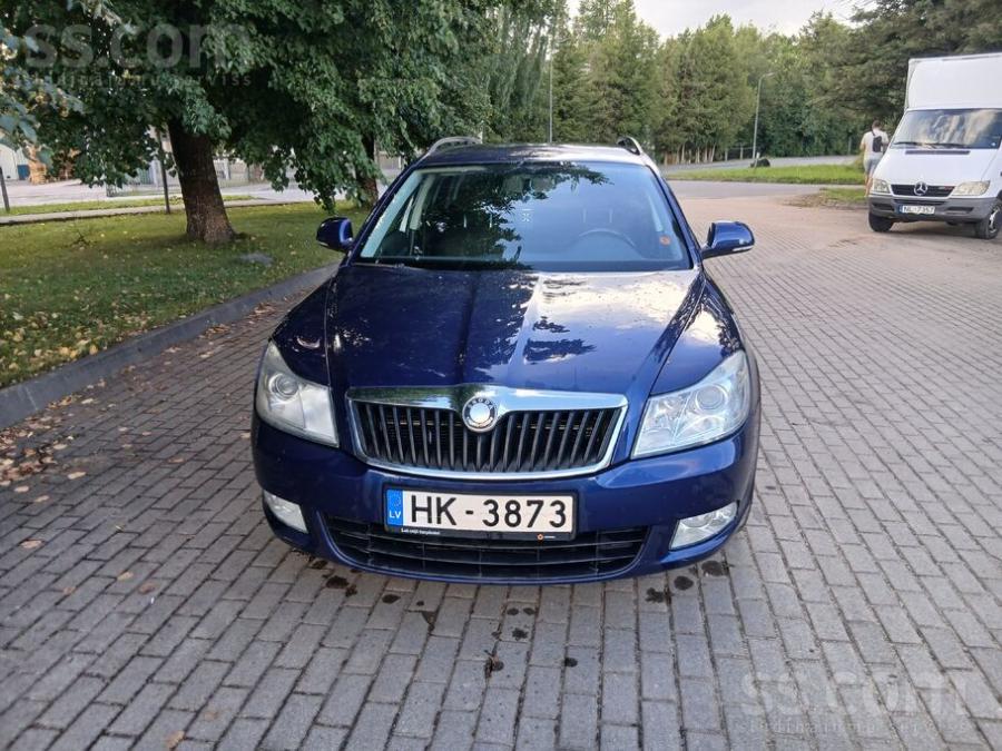 Zils Skoda Octavia 2010 Ogre, ar dzinēja tilpumu 2.00 L un nobraukumu 228 tūkst. km par 2790 €, foto 9 vietnē AUTOMOTO.COM.LV