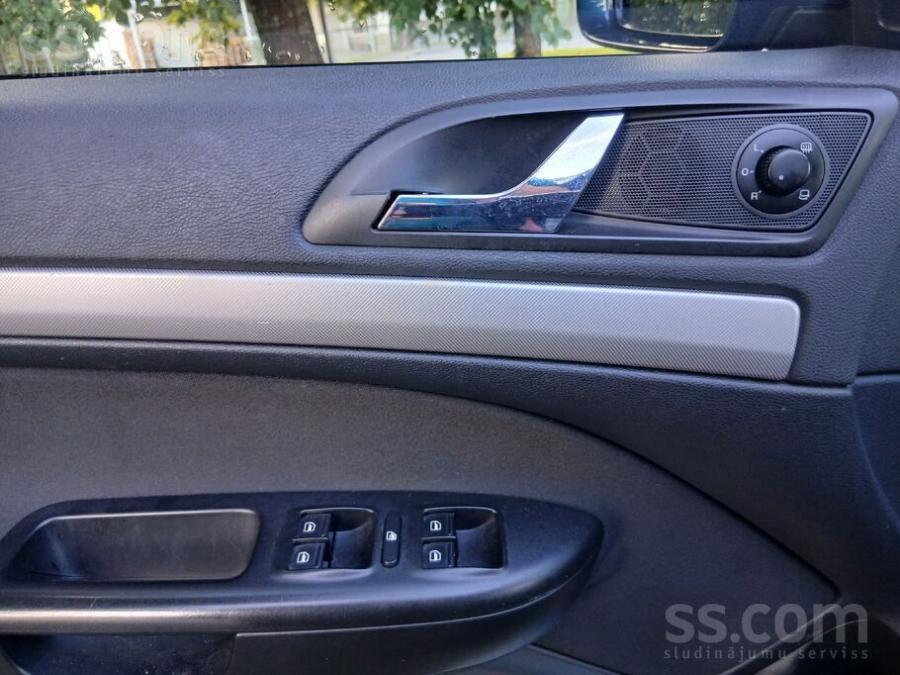 Zils Skoda Octavia 2010 Ogre, ar dzinēja tilpumu 2.00 L un nobraukumu 228 tūkst. km par 2790 €, foto 10 vietnē AUTOMOTO.COM.LV