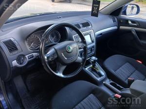 Zils Skoda Octavia 2010 Ogre, ar dzinēja tilpumu 2.00 L un nobraukumu 228 tūkst. km par 2790 €, foto 12 vietnē AUTOMOTO.COM.LV