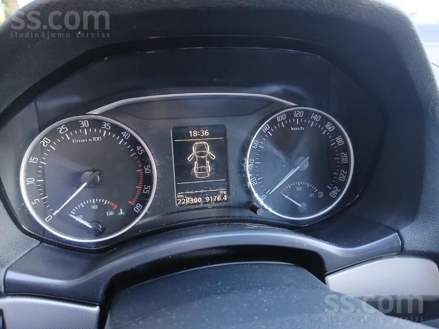 Zils Skoda Octavia 2010 Ogre, ar dzinēja tilpumu 2.00 L un nobraukumu 228 tūkst. km par 2790 €, foto 13 vietnē AUTOMOTO.COM.LV