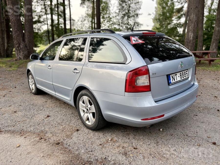 Zils Skoda Octavia 2010 Jēkabpils, ar dzinēja tilpumu 1.60 L un nobraukumu 306 tūkst. km par 1950 €, foto 3 vietnē AUTOMOTO.COM.LV