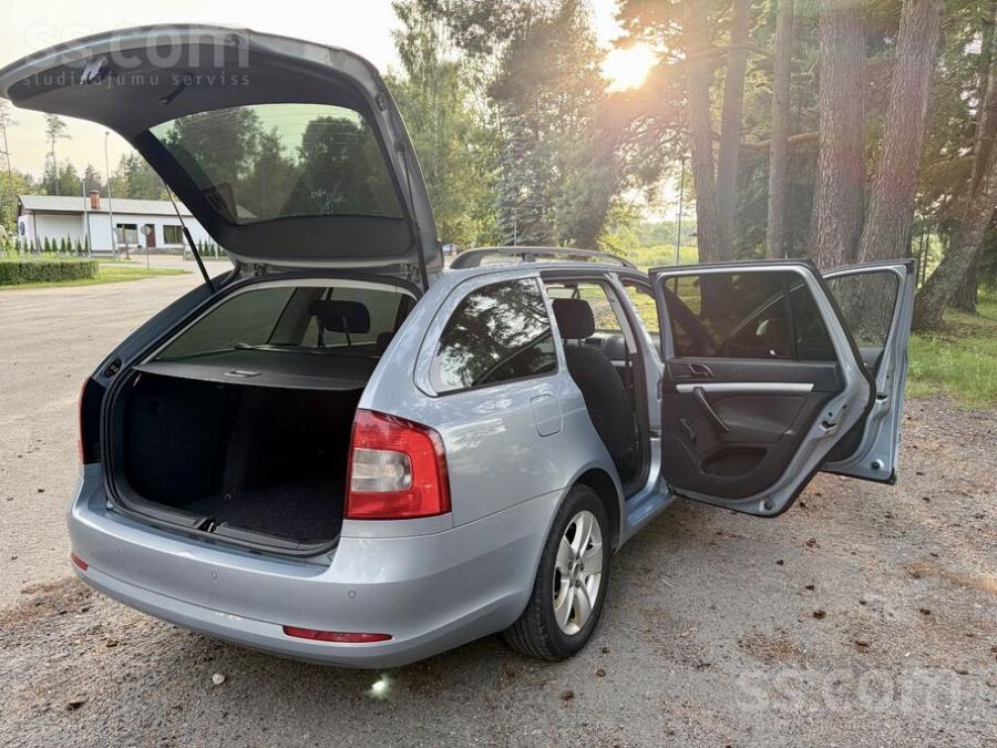 Zils Skoda Octavia 2010 Jēkabpils, ar dzinēja tilpumu 1.60 L un nobraukumu 306 tūkst. km par 1950 €, foto 4 vietnē AUTOMOTO.COM.LV