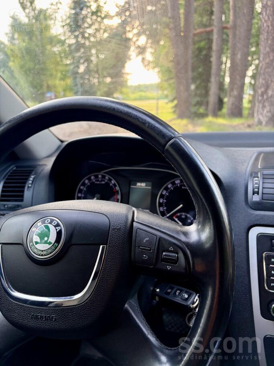 Zils Skoda Octavia 2010 Jēkabpils, ar dzinēja tilpumu 1.60 L un nobraukumu 306 tūkst. km par 1950 €, foto 7 vietnē AUTOMOTO.COM.LV