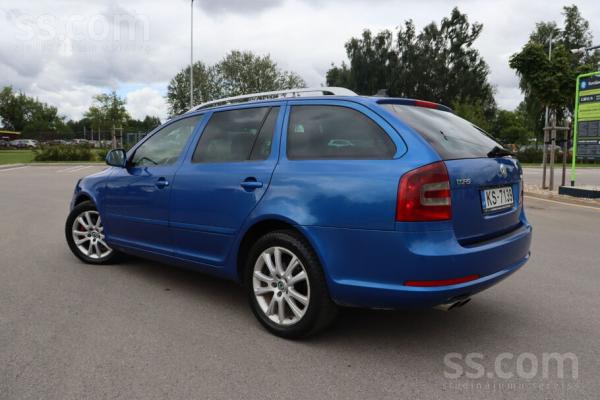 Zils Skoda Octavia 2010 Rīga, ar dzinēja tilpumu 2.00 L un nobraukumu 375 tūkst. km par 3490 €, foto 4 vietnē AUTOMOTO.COM.LV