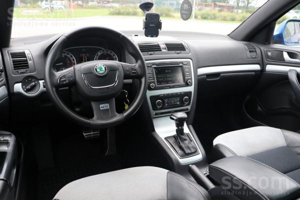 Zils Skoda Octavia 2010 Rīga, ar dzinēja tilpumu 2.00 L un nobraukumu 375 tūkst. km par 3490 €, foto 8 vietnē AUTOMOTO.COM.LV