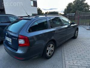 Синий Шкода Октавия 2010 в Рига, объемом двигателя 1.60 л и пробегом 345 тыс. км за 1000 €, фото 4 на AUTOMOTO.COM.LV