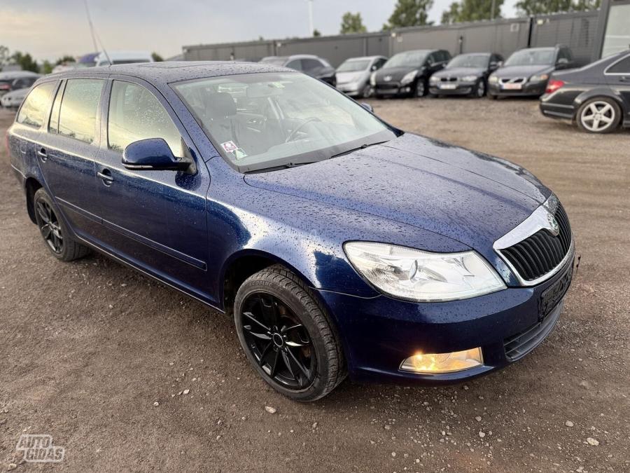 Blue Skoda Octavia 2010 in Kaunas, with an engine capacity of 1.90 L and mileage of 274 thousand km for 2499 €, photo 3 on AUTOMOTO.COM.LV