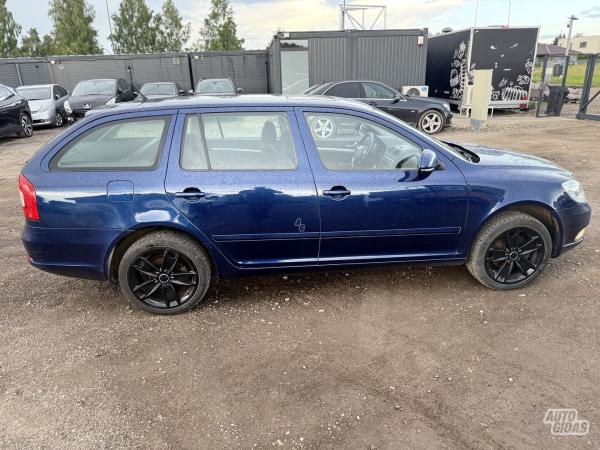 Blue Skoda Octavia 2010 in Kaunas, with an engine capacity of 1.90 L and mileage of 274 thousand km for 2499 €, photo 4 on AUTOMOTO.COM.LV