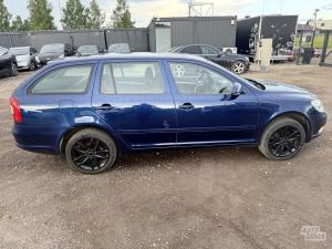 Blue Skoda Octavia 2010 in Kaunas, with an engine capacity of 1.90 L and mileage of 274 thousand km for 2499 €, photo 5 on AUTOMOTO.COM.LV