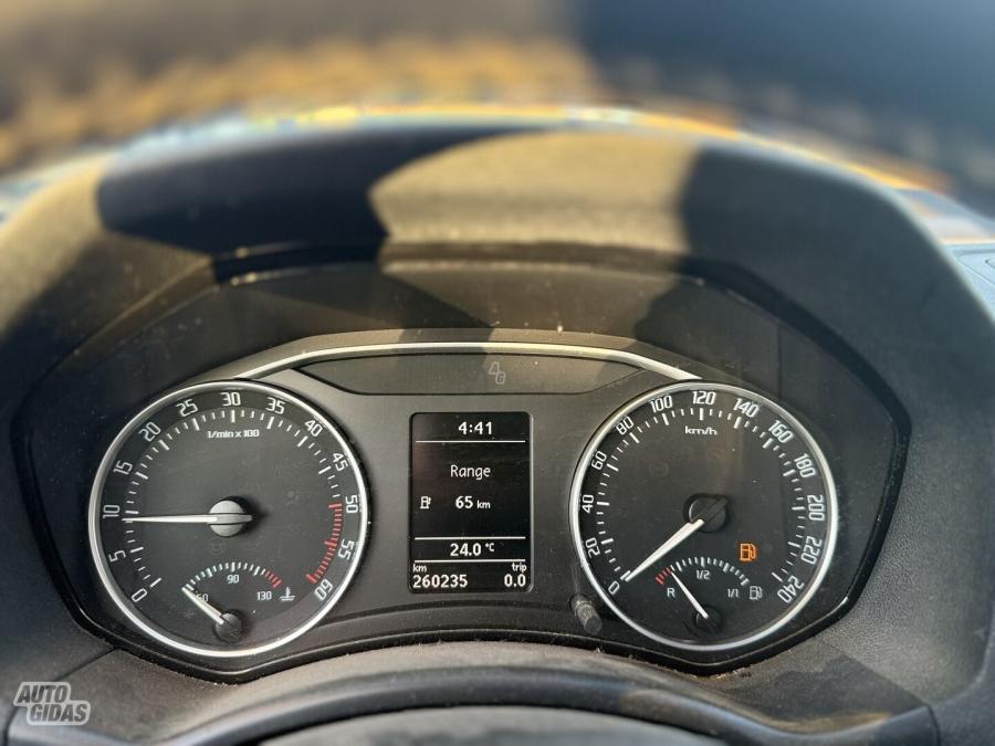 Blue Skoda Octavia 2010 in Kaunas, with an engine capacity of 1.90 L and mileage of 274 thousand km for 2499 €, photo 13 on AUTOMOTO.COM.LV