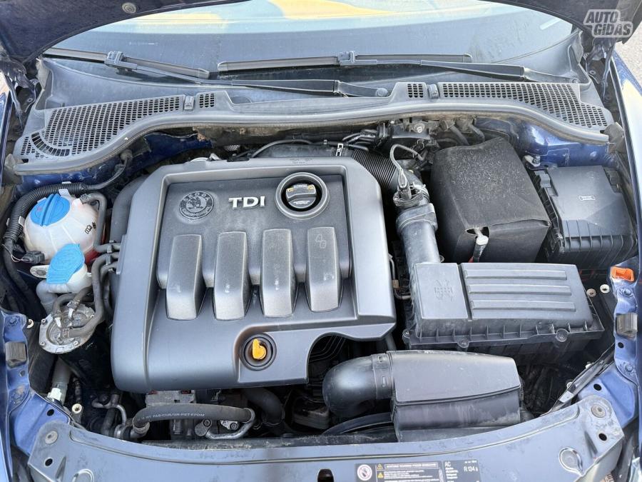 Blue Skoda Octavia 2010 in Kaunas, with an engine capacity of 1.90 L and mileage of 274 thousand km for 2499 €, photo 17 on AUTOMOTO.COM.LV