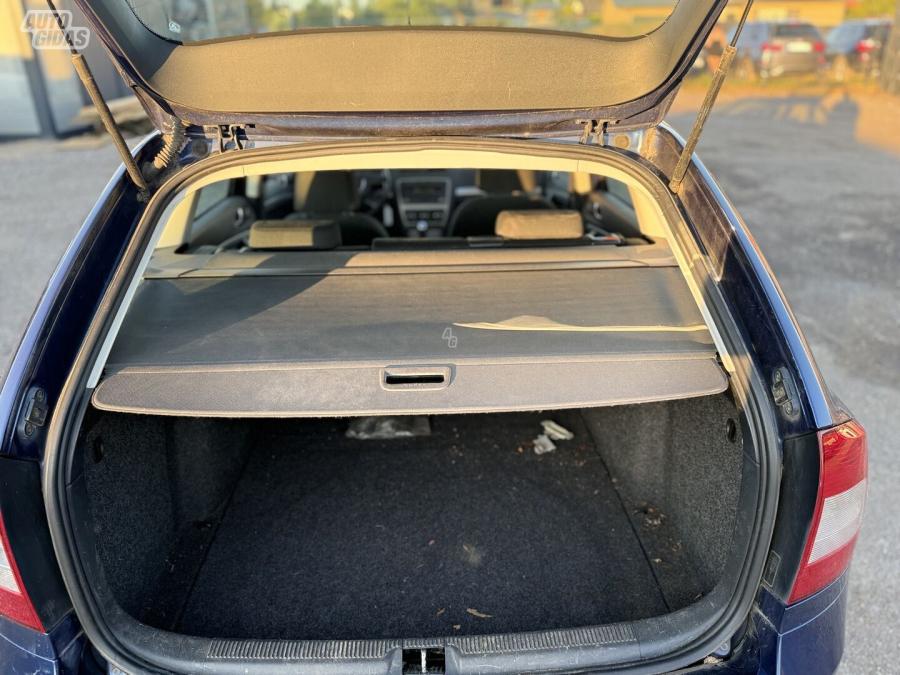 Blue Skoda Octavia 2010 in Kaunas, with an engine capacity of 1.90 L and mileage of 274 thousand km for 2499 €, photo 18 on AUTOMOTO.COM.LV