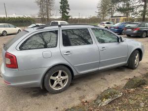 Blue Skoda Octavia 2010 in Siauliai, with an engine capacity of 1.60 L and mileage of 550 thousand km for 850 €, photo 5 on AUTOMOTO.COM.LV