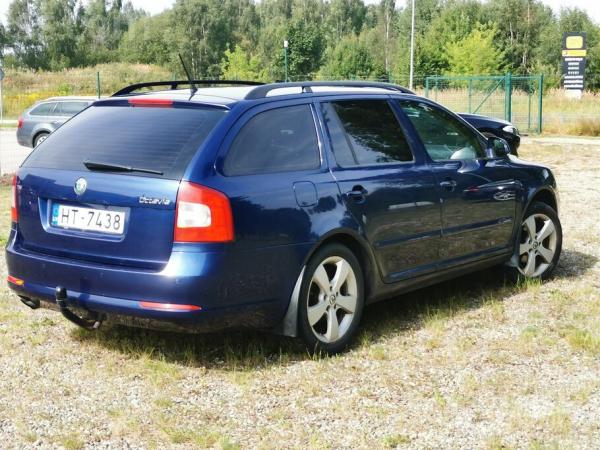 Zils Skoda Octavia 2011 Kuldīga, ar dzinēja tilpumu 1.80 L un nobraukumu 258 tūkst. km par 2200 €, foto 2 vietnē AUTOMOTO.COM.LV