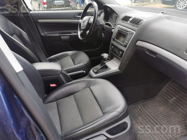 Zils Skoda Octavia 2011 Kuldīga, ar dzinēja tilpumu 1.80 L un nobraukumu 258 tūkst. km par 2200 €, foto 6 vietnē AUTOMOTO.COM.LV