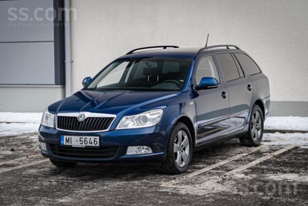 Blue Skoda Octavia 2011 in Riga, with an engine capacity of 1.60 L and mileage of 0 thousand km for 3450 €, photo 1 on AUTOMOTO.COM.LV