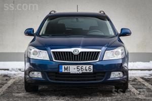 Blue Skoda Octavia 2011 in Riga, with an engine capacity of 1.60 L and mileage of 0 thousand km for 3450 €, photo 2 on AUTOMOTO.COM.LV