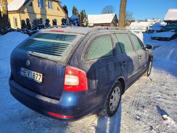 Zils Skoda Octavia 2011 Mažeikiai, ar dzinēja tilpumu 1.60 L un nobraukumu 372 tūkst. km par 1850 €, foto 5 vietnē AUTOMOTO.COM.LV