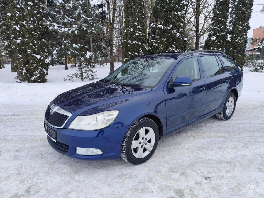Zils Skoda Octavia 2011 Kauņa, ar dzinēja tilpumu 1.60 L un nobraukumu 277 tūkst. km par 3250 €, foto 3 vietnē AUTOMOTO.COM.LV