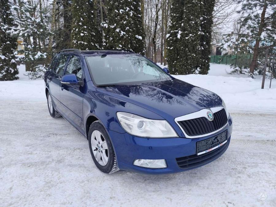 Zils Skoda Octavia 2011 Kauņa, ar dzinēja tilpumu 1.60 L un nobraukumu 277 tūkst. km par 3250 €, foto 4 vietnē AUTOMOTO.COM.LV