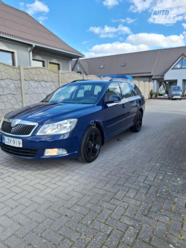 Blue Skoda Octavia 2011 in Kelme, with an engine capacity of 2.00 L and mileage of 246 thousand km for 3150 €, photo 3 on AUTOMOTO.COM.LV