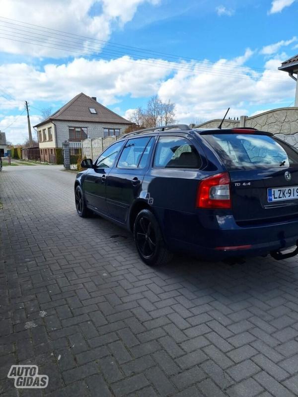 Blue Skoda Octavia 2011 in Kelme, with an engine capacity of 2.00 L and mileage of 246 thousand km for 3150 €, photo 7 on AUTOMOTO.COM.LV