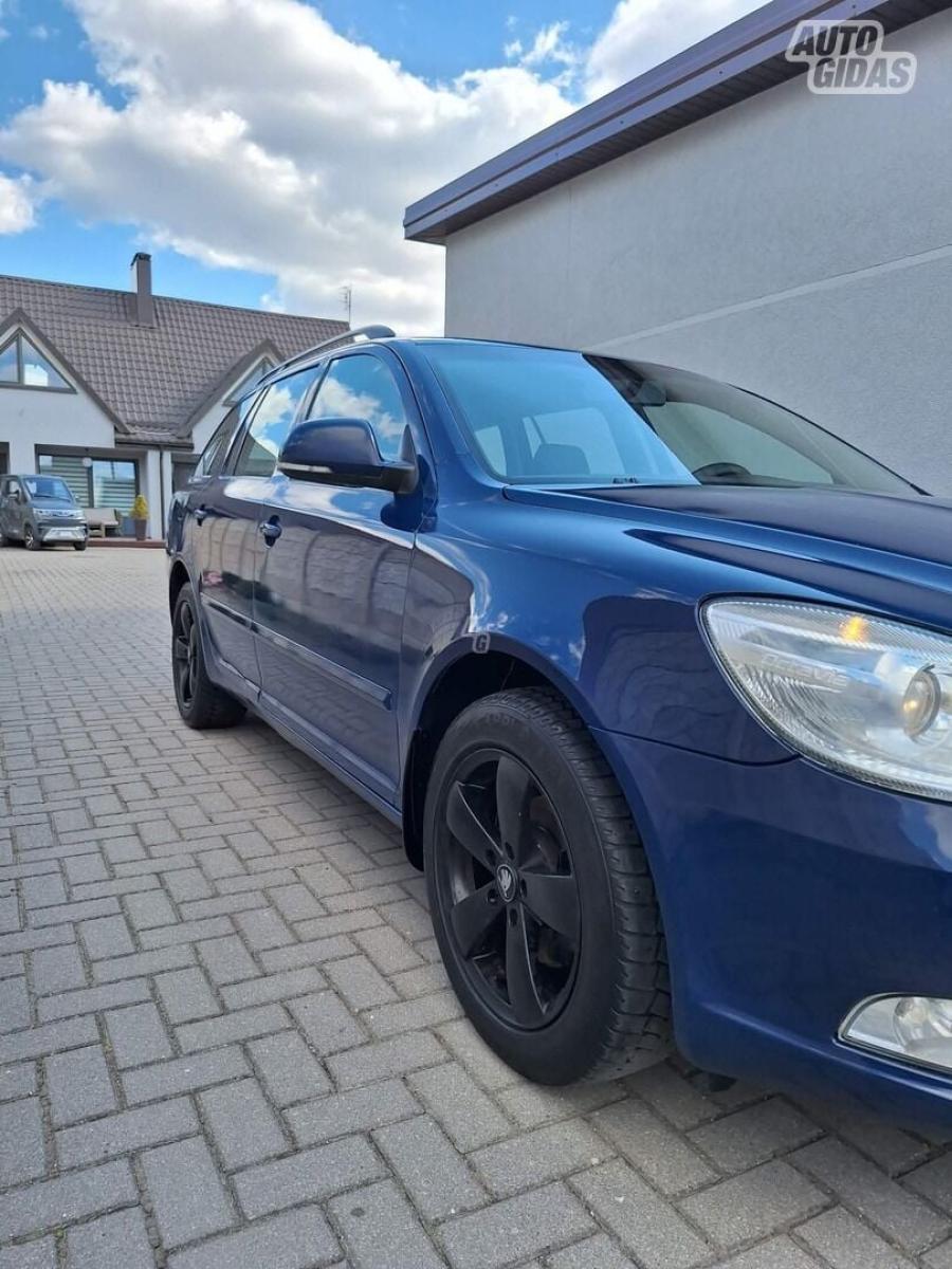 Blue Skoda Octavia 2011 in Kelme, with an engine capacity of 2.00 L and mileage of 246 thousand km for 3150 €, photo 12 on AUTOMOTO.COM.LV