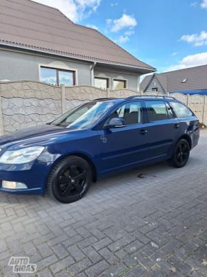 Blue Skoda Octavia 2011 in Kelme, with an engine capacity of 2.00 L and mileage of 246 thousand km for 3150 €, photo 13 on AUTOMOTO.COM.LV