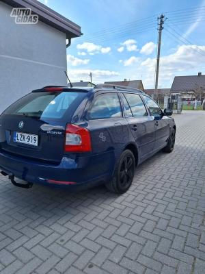Blue Skoda Octavia 2011 in Kelme, with an engine capacity of 2.00 L and mileage of 246 thousand km for 3150 €, photo 25 on AUTOMOTO.COM.LV