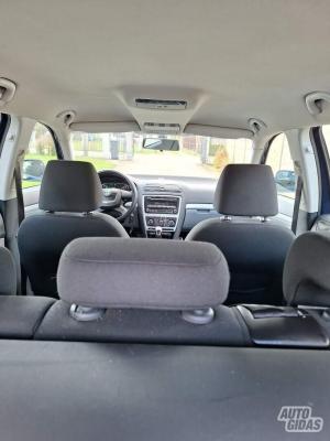 Blue Skoda Octavia 2011 in Kelme, with an engine capacity of 2.00 L and mileage of 246 thousand km for 3150 €, photo 35 on AUTOMOTO.COM.LV