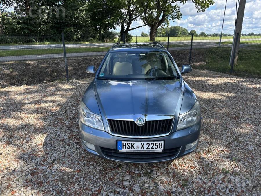 Zils Skoda Octavia 2011 Cēsis, ar dzinēja tilpumu 1.60 L un nobraukumu 0 tūkst. km par 6900 €, foto 4 vietnē AUTOMOTO.COM.LV