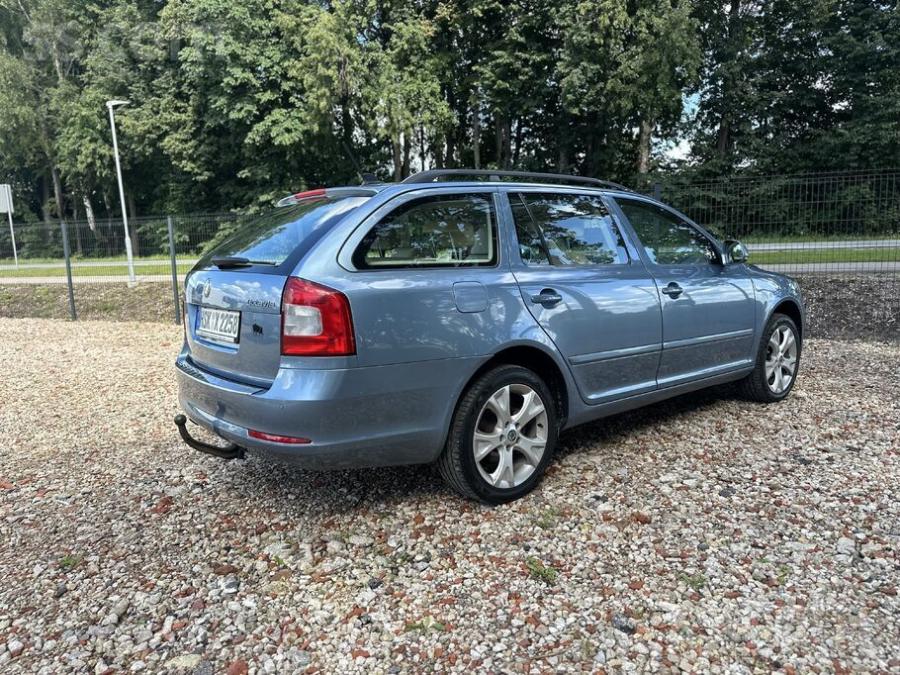 Zils Skoda Octavia 2011 Cēsis, ar dzinēja tilpumu 1.60 L un nobraukumu 0 tūkst. km par 6900 €, foto 5 vietnē AUTOMOTO.COM.LV
