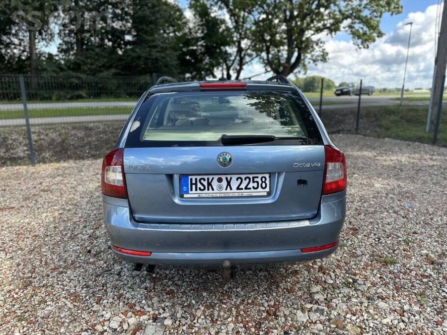 Zils Skoda Octavia 2011 Cēsis, ar dzinēja tilpumu 1.60 L un nobraukumu 0 tūkst. km par 6900 €, foto 7 vietnē AUTOMOTO.COM.LV