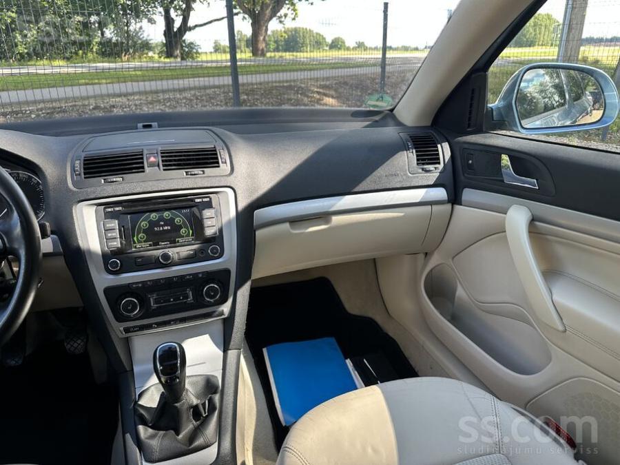 Zils Skoda Octavia 2011 Cēsis, ar dzinēja tilpumu 1.60 L un nobraukumu 0 tūkst. km par 6900 €, foto 11 vietnē AUTOMOTO.COM.LV