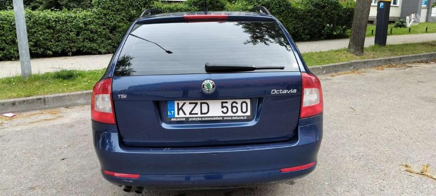 Zils Skoda Octavia 2012 Šauļi, ar dzinēja tilpumu 1.39 L un nobraukumu 202 tūkst. km par 3000 €, foto 4 vietnē AUTOMOTO.COM.LV