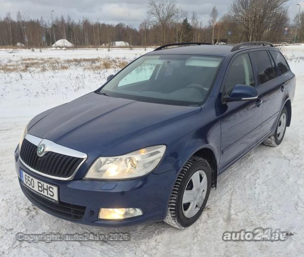 Blue Skoda Octavia 2012 in Tallinn, with an engine capacity of 2.00 L and mileage of 208 thousand km for 4990 €, photo 3 on AUTOMOTO.COM.LV