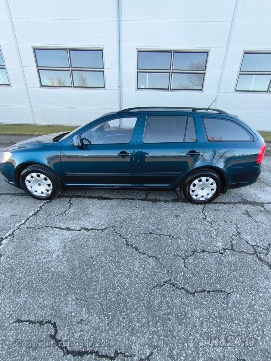 Blue Skoda Octavia 2012 in Tallinn, with an engine capacity of 1.60 L and mileage of 199 thousand km for 2800 €, photo 3 on AUTOMOTO.COM.LV
